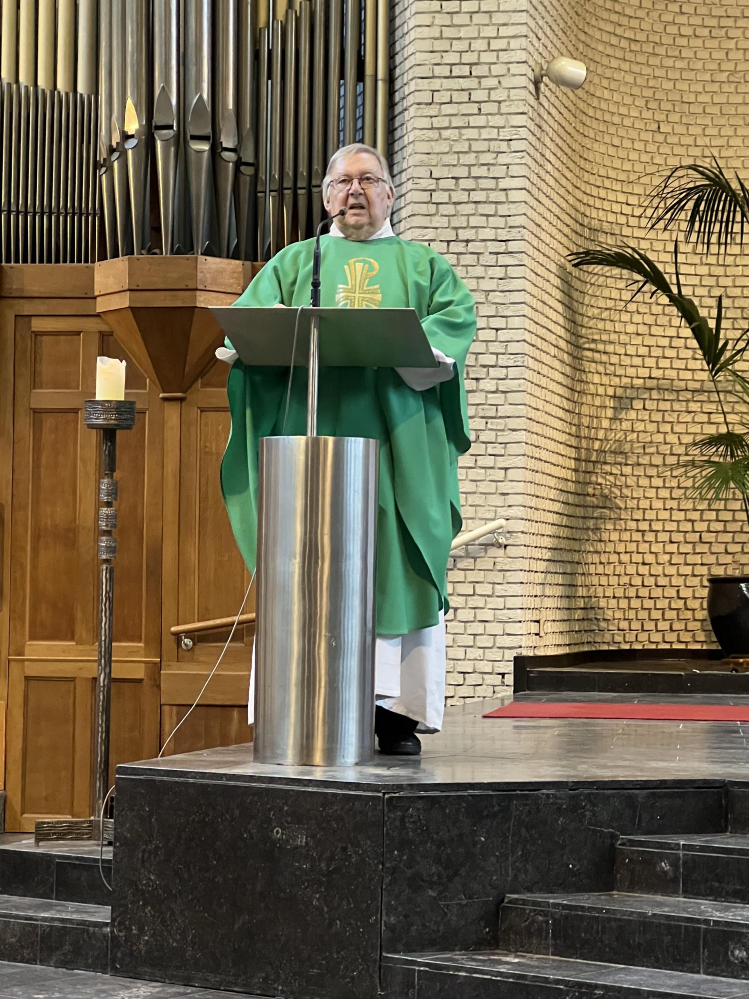 Pater Marcel zegt 'JA' tegen Pius X | Kerknet